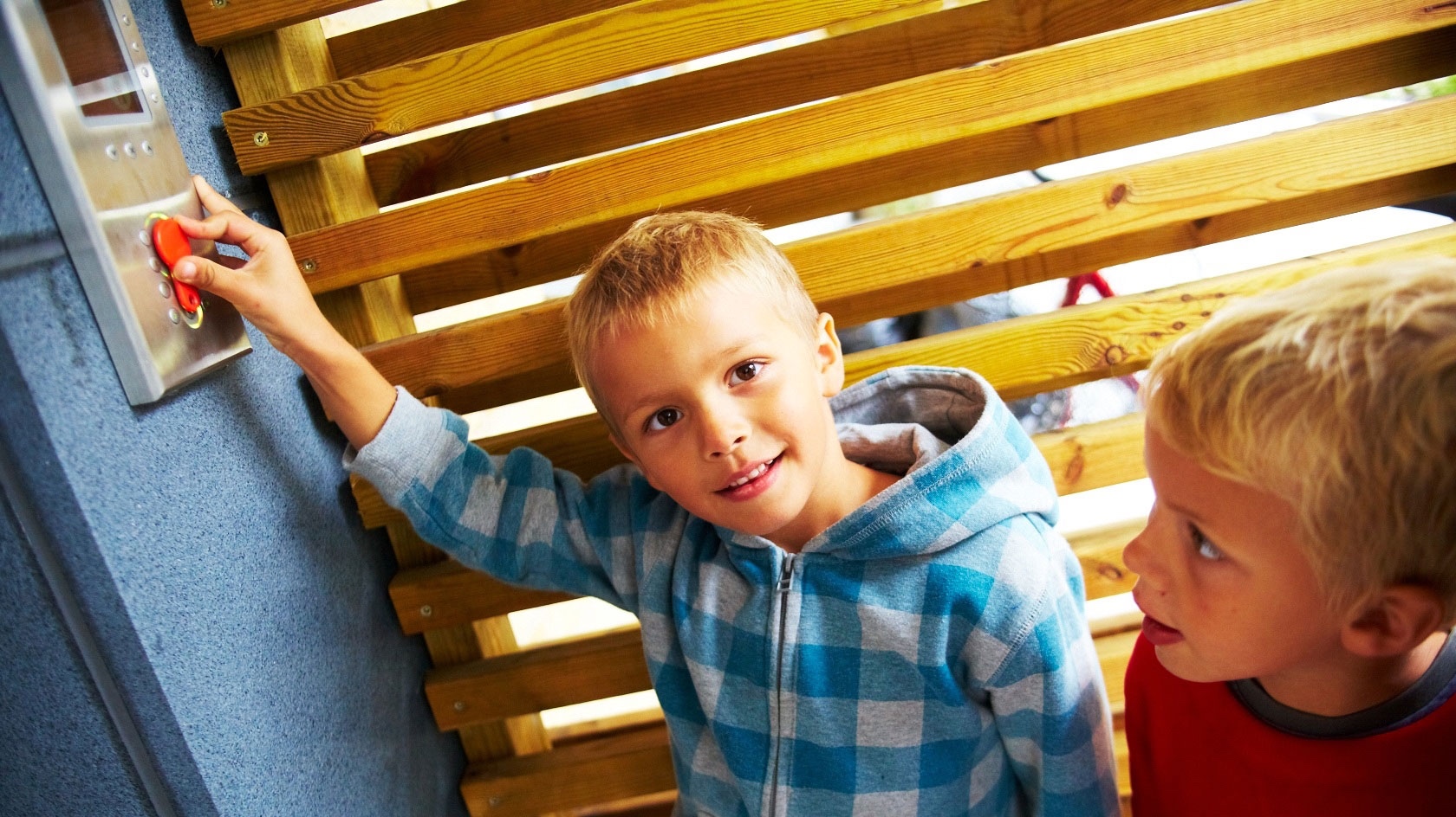 Access control with the Aptus key | Aptus | ASSA ABLOY