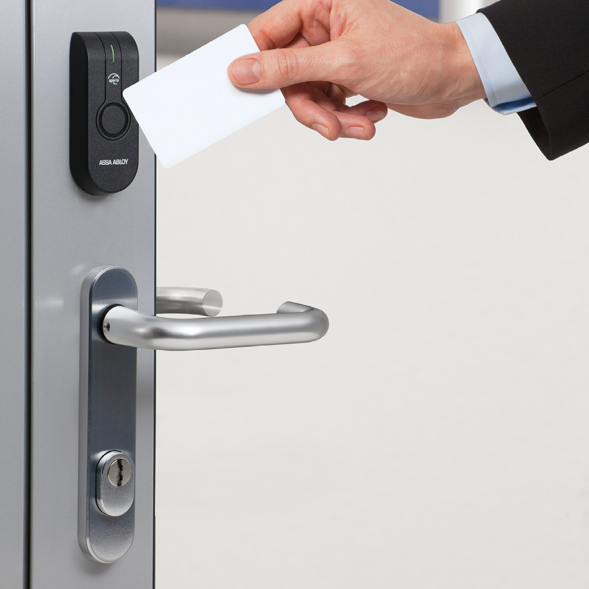 Aperio L100 Electronic Lock | ASSA ABLOY